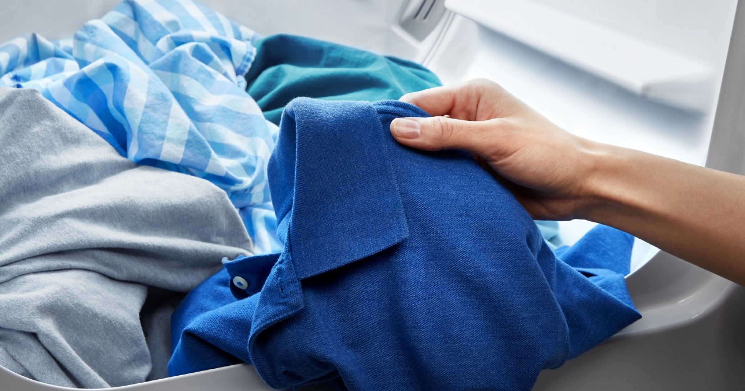 How to Prevent & Remove Fabric Pilling | Maytag How to Prevent & Remove Fabric Pilling | Maytag