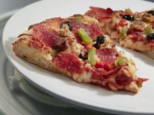 how to cook pizza in microwave convection